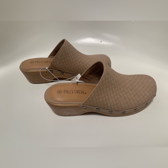 Falls Creek | Shoes | Falls Creek Tan Clogs | Poshmark